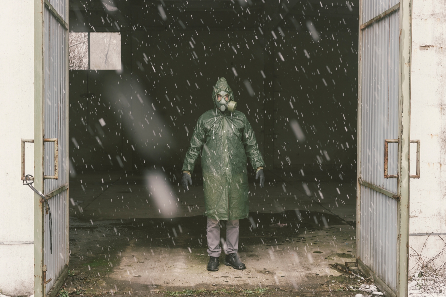 Expert Shares Five Steps That Could Help You Survive A Nuclear Blast ...